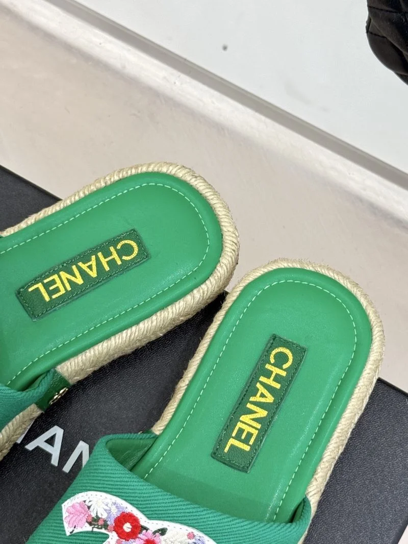 Accurate model Chanel Slippers
