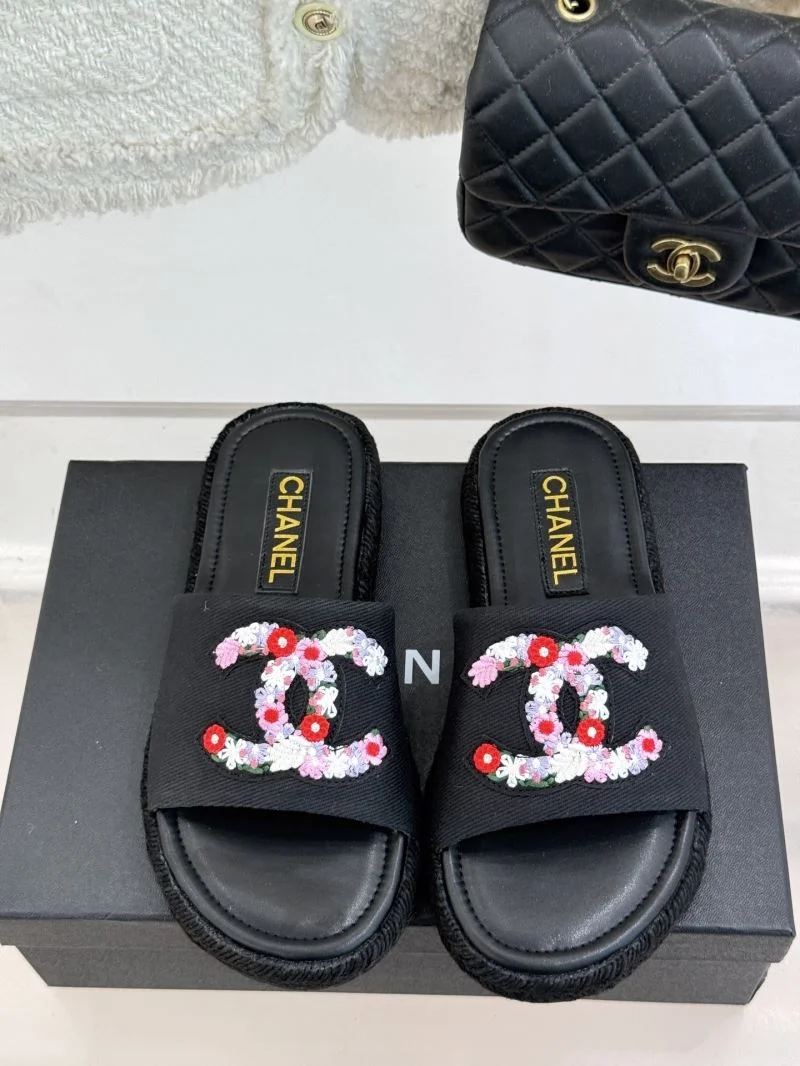 Accurate model Chanel Slippers