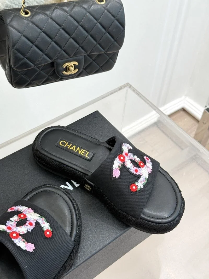Accurate model Chanel Slippers