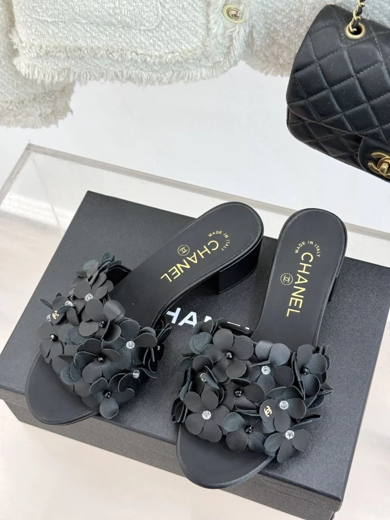 Top mirror Chanel Slippers