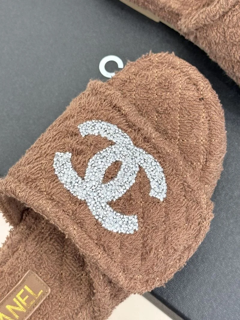 Brand-original Chanel Slippers