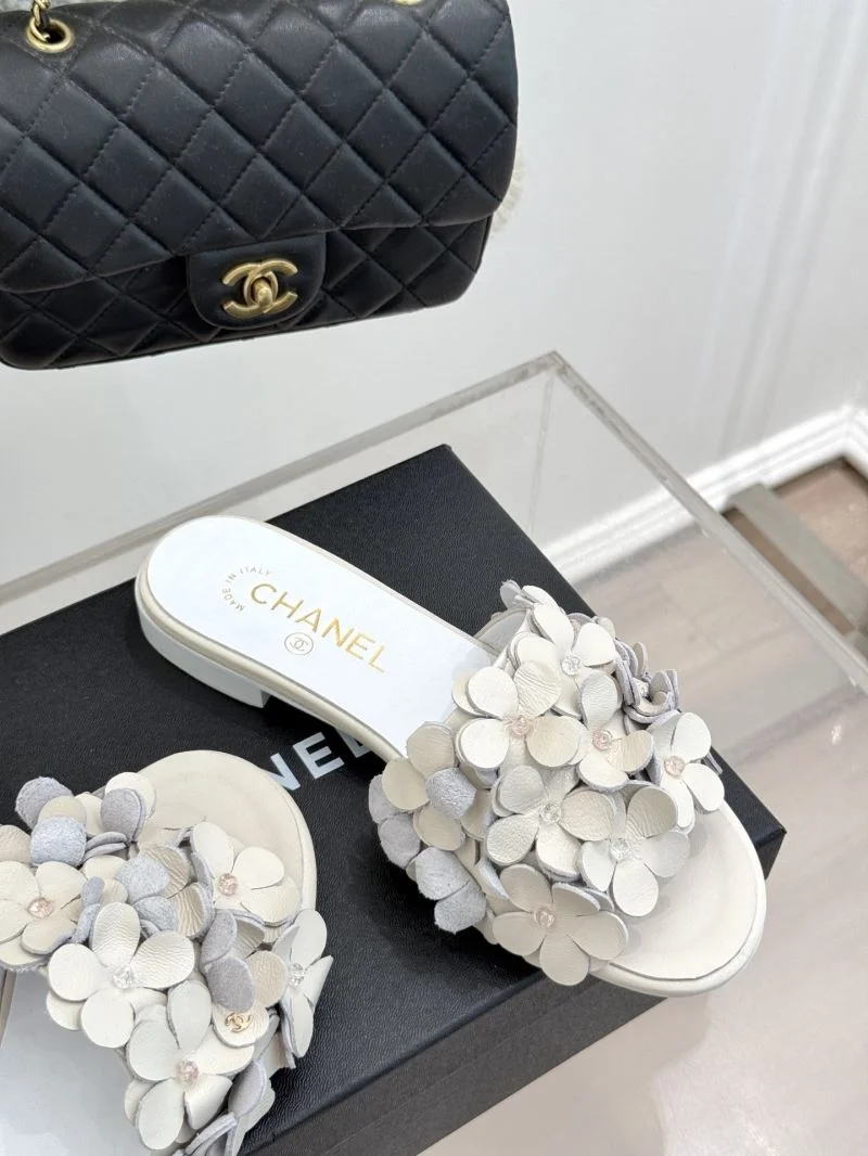 Top match Chanel Slippers