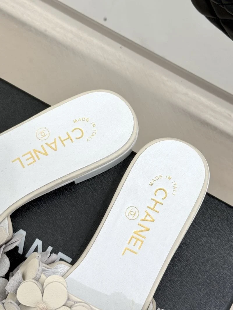 Top match Chanel Slippers