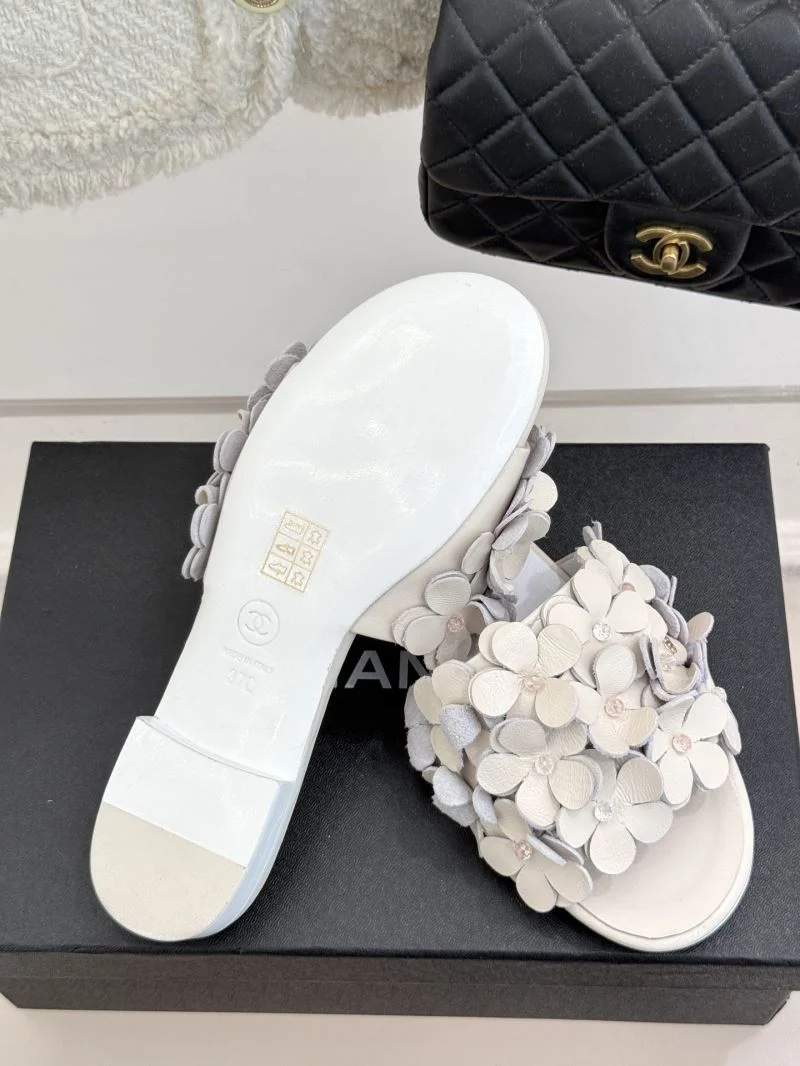 Top match Chanel Slippers