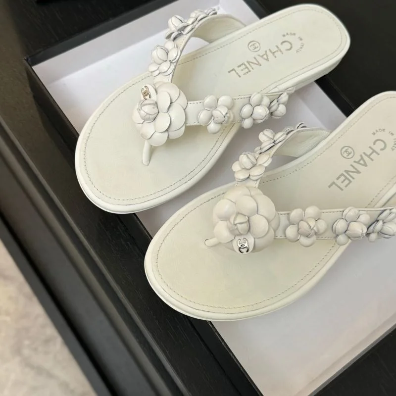 Mirror quality Chanel Slippers