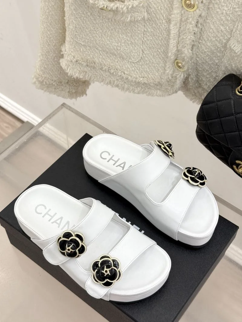 Top match Chanel Slippers