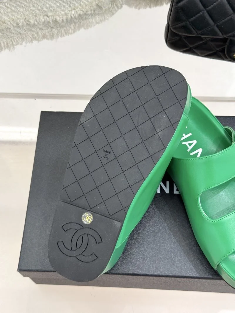 1:1 copy Chanel Slippers