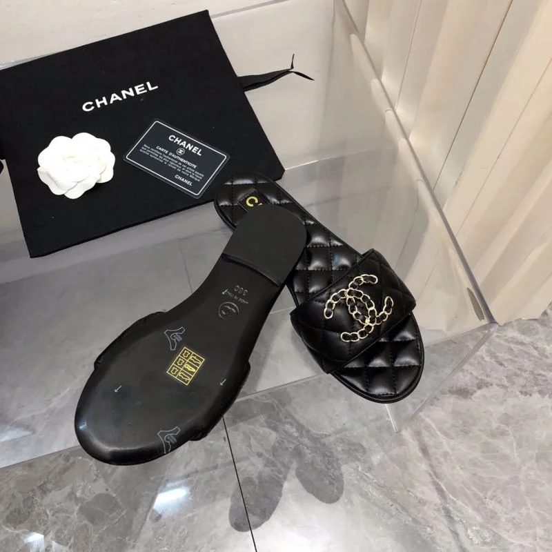 Top match Chanel Slippers