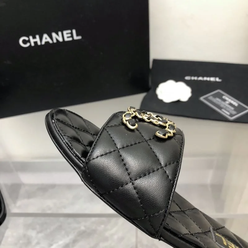 Top match Chanel Slippers