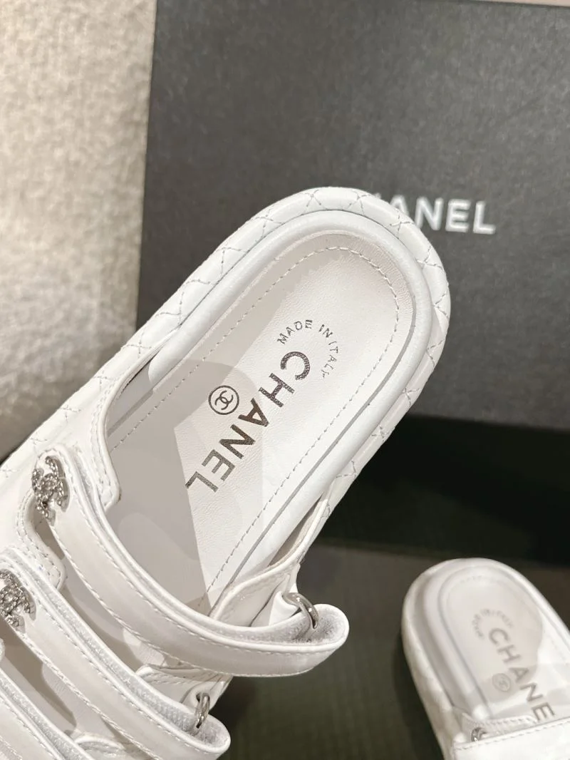 Accurate model Chanel Slippers