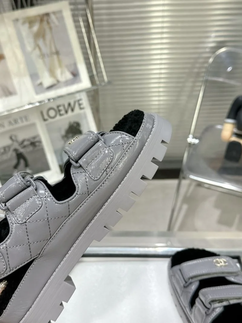 Brand-original Chanel Slippers
