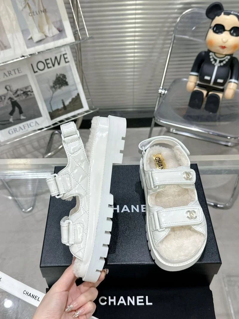 1:1 copy Chanel Slippers