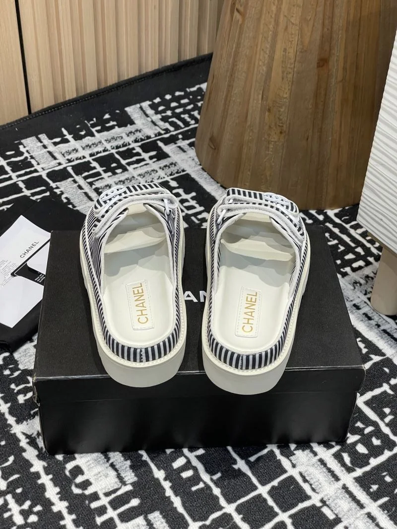 Low-cost Chanel Slippers