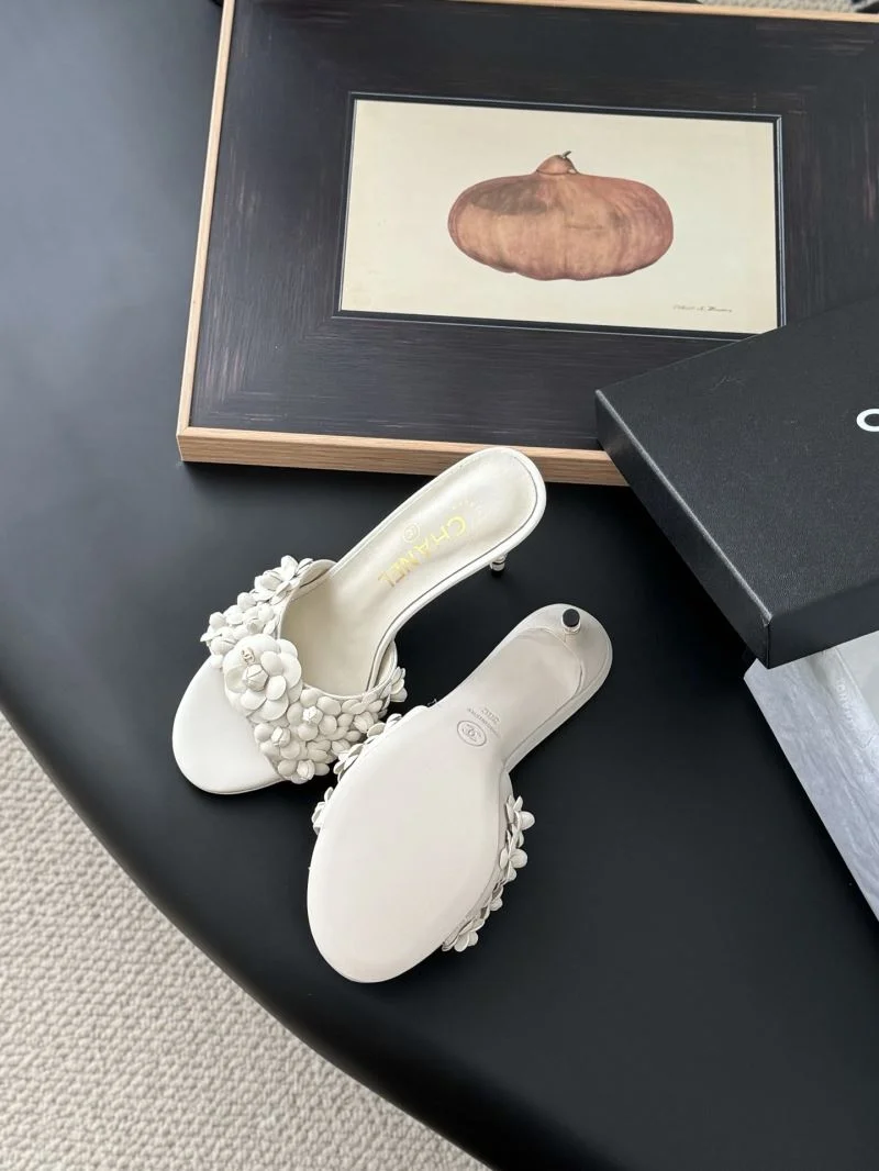 1:1 copy Chanel Slippers