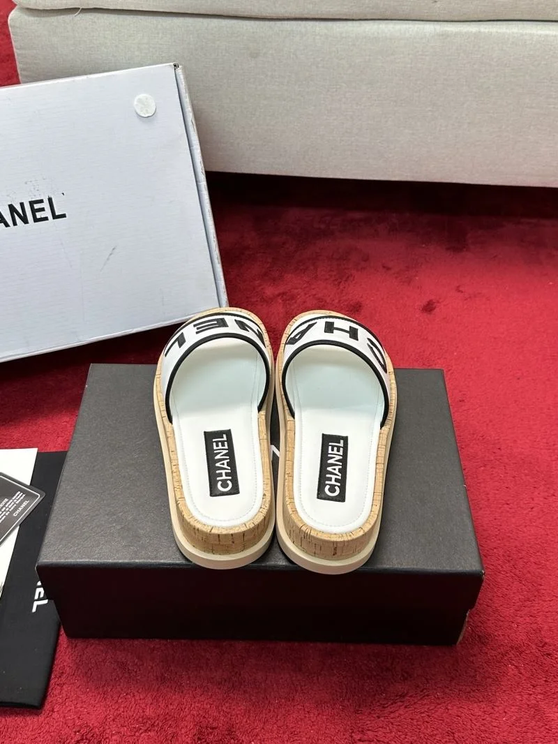 Mirror quality Chanel Slippers