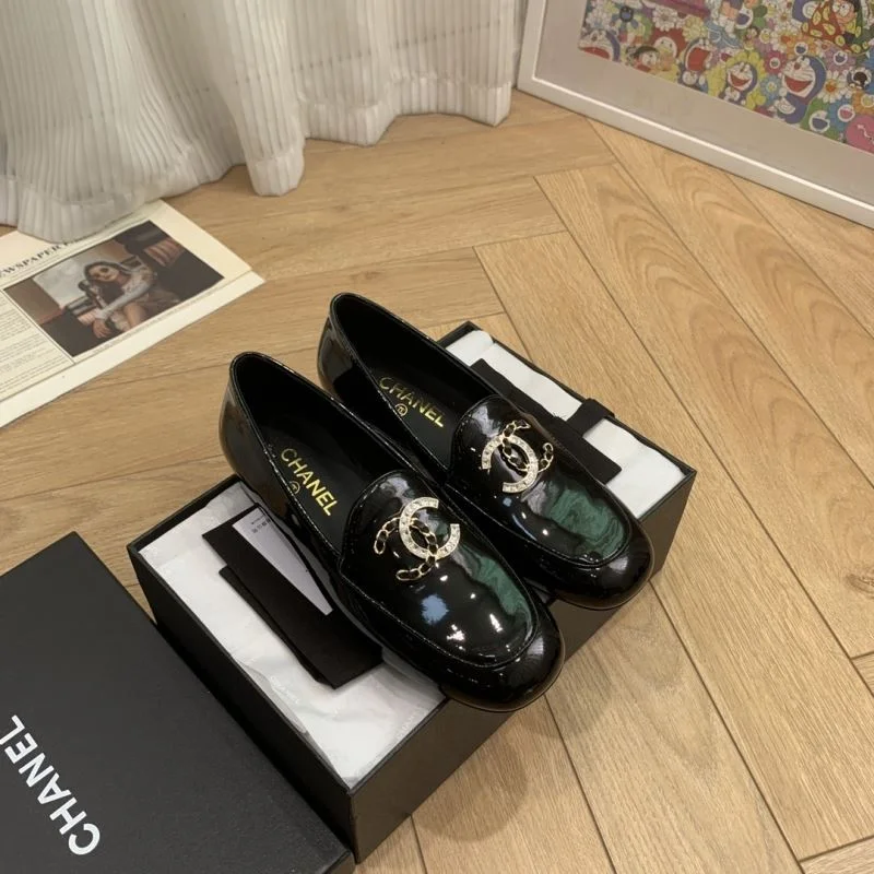 Low-cost Chanel Slippers