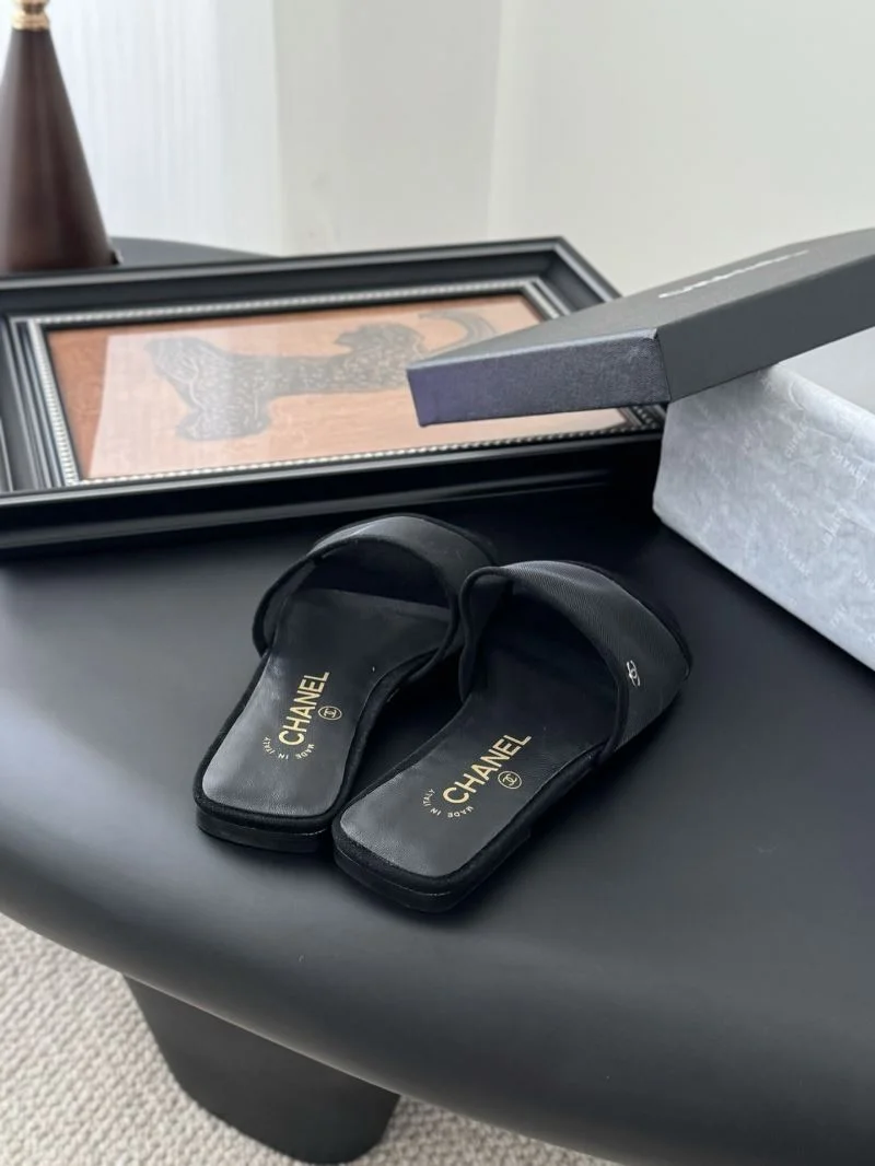 Inexpensive Chanel Slippers