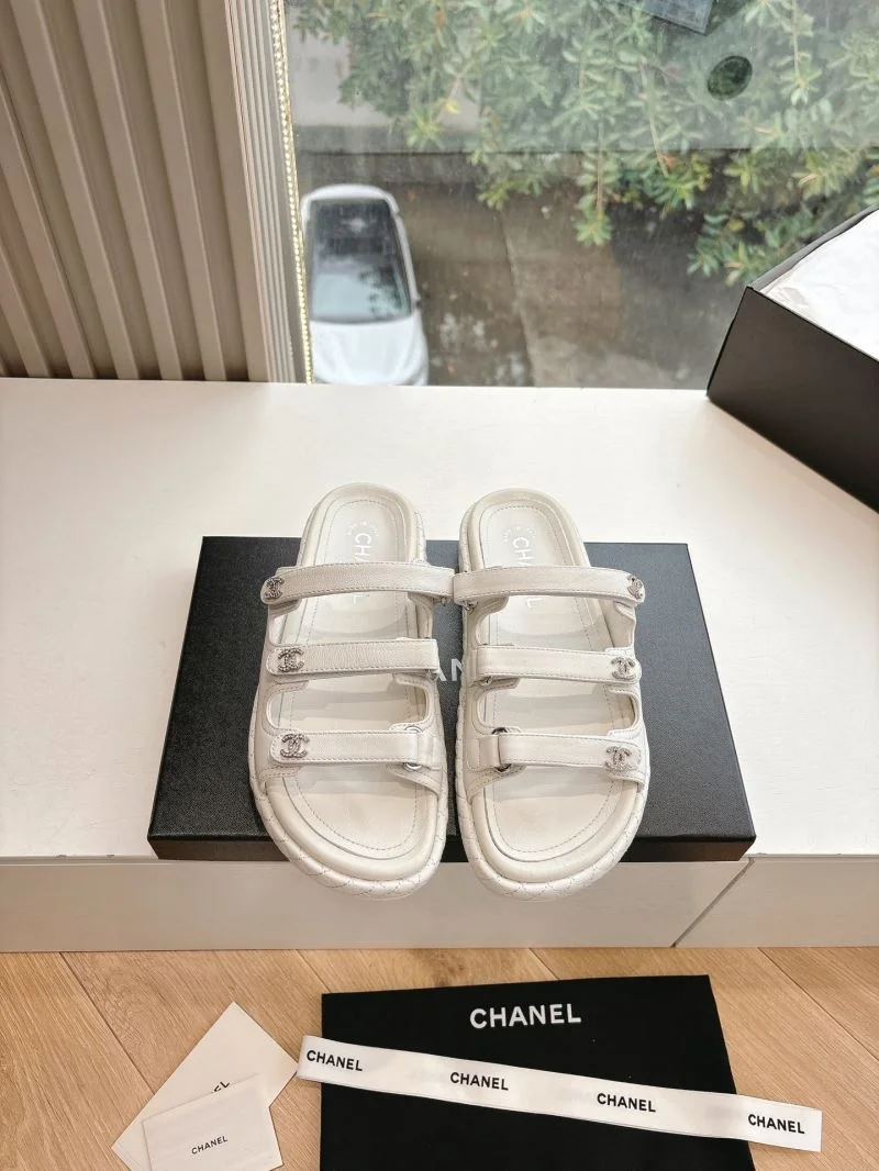 1:1 copy Chanel Slippers