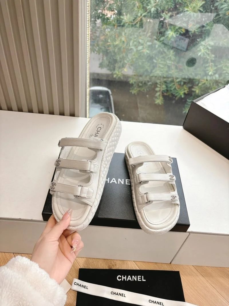 1:1 copy Chanel Slippers