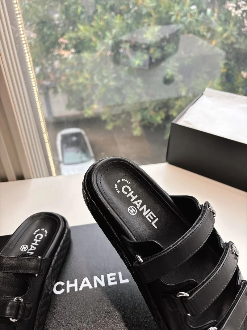 Brand-authenticated Chanel Slippers