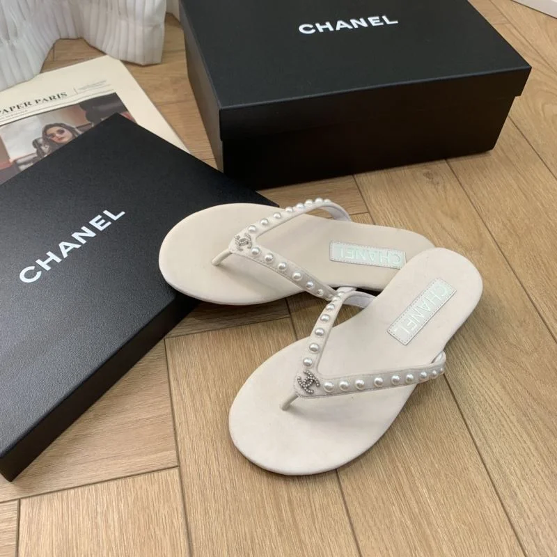 Low-cost Chanel Slippers