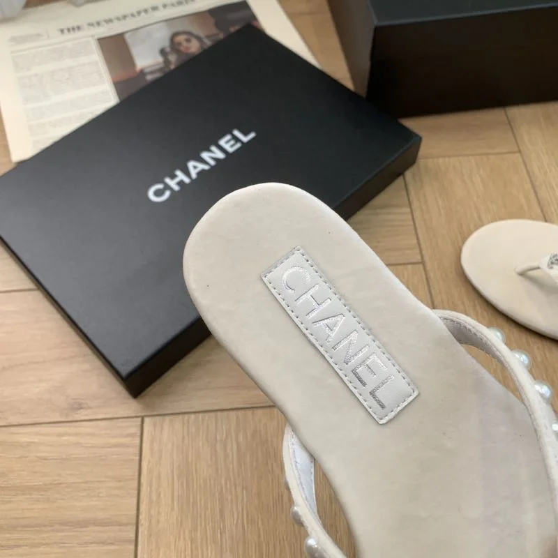 Low-cost Chanel Slippers