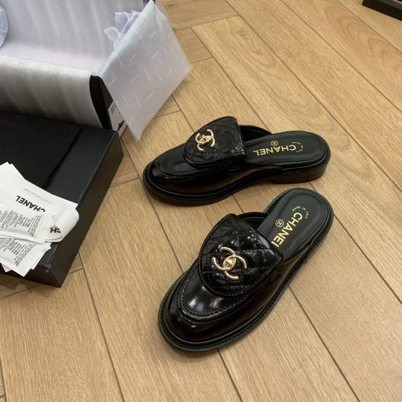 Top match Chanel Slippers