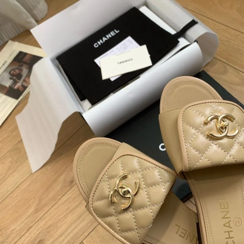 Accurate model Chanel Slippers
