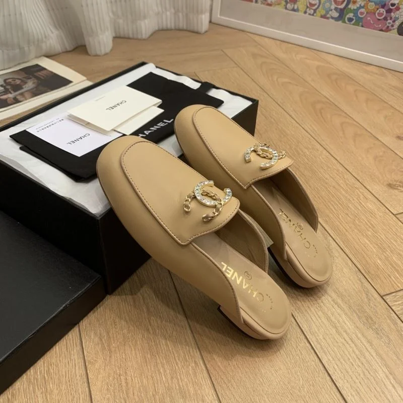 Top match Chanel Slippers