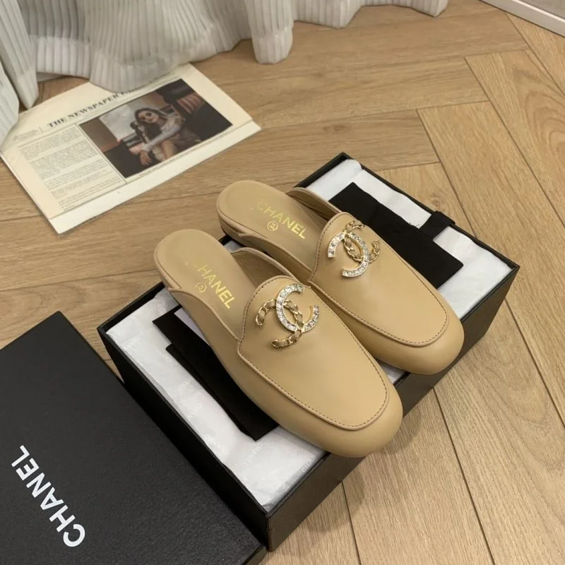 Top match Chanel Slippers
