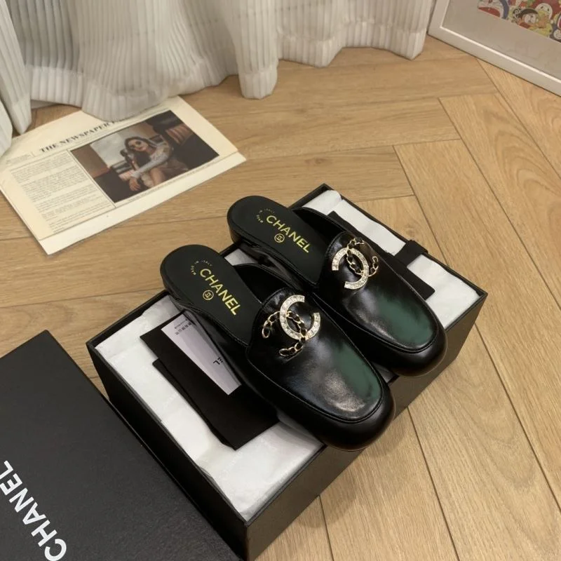 Low-cost Chanel Slippers