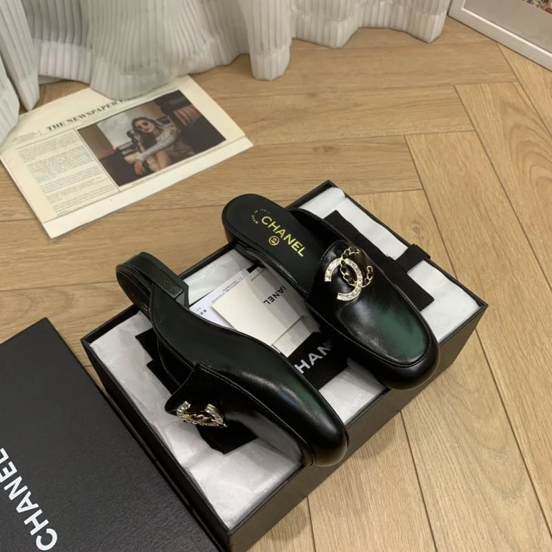 Low-cost Chanel Slippers