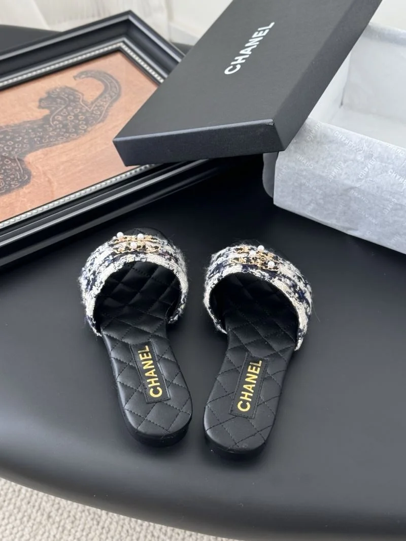 Top match Chanel Slippers