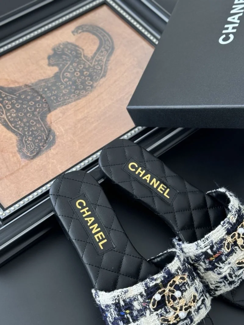 Top match Chanel Slippers