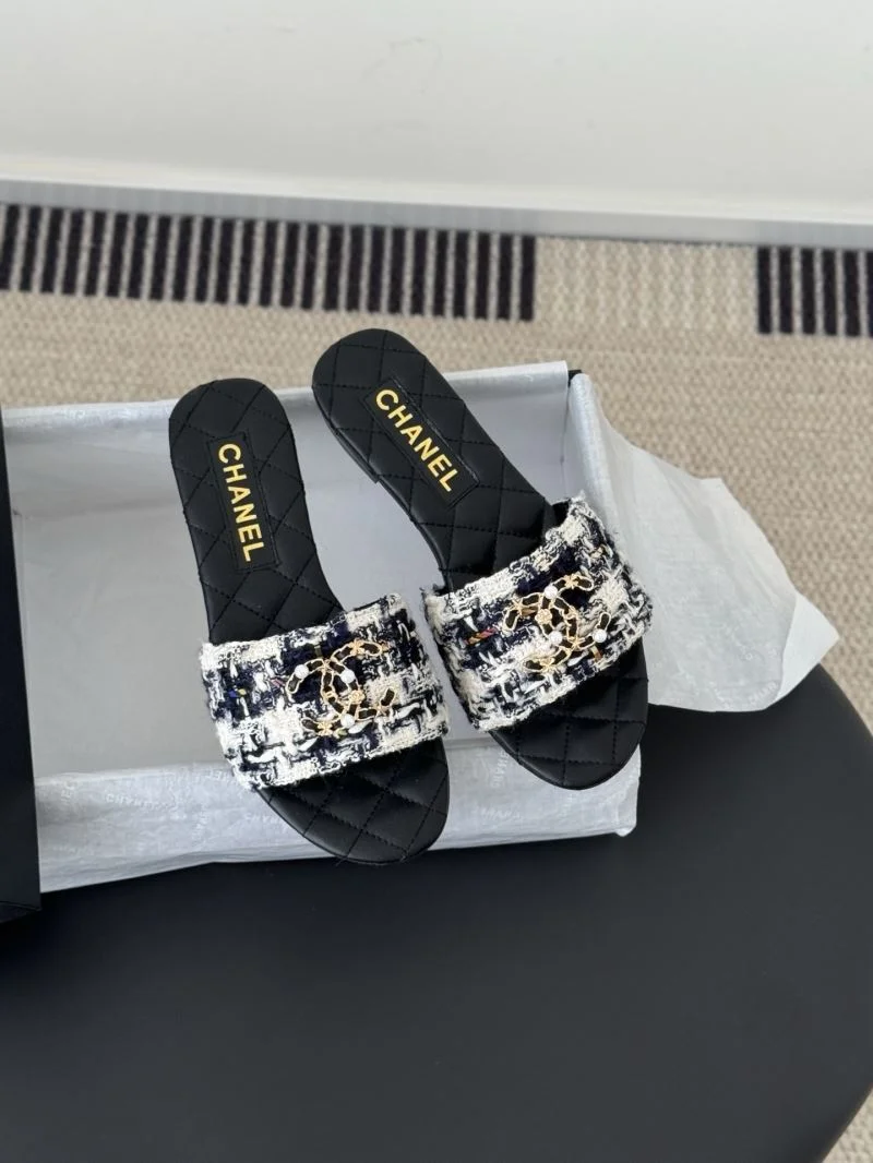 Top match Chanel Slippers