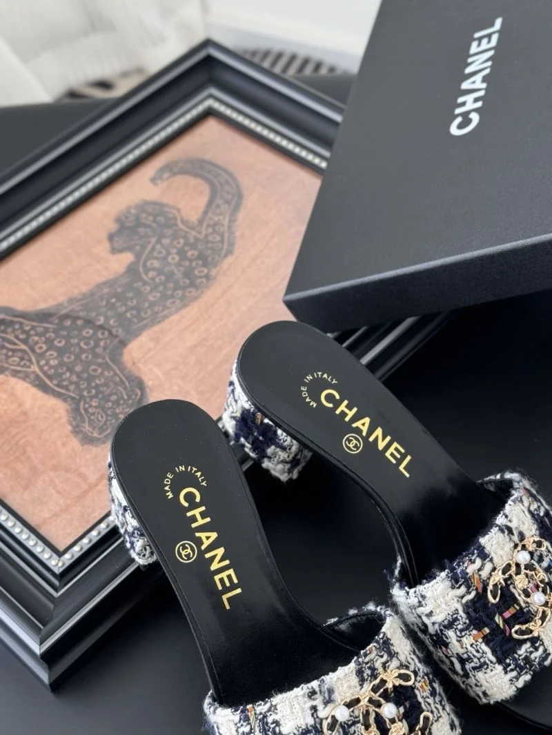 Mirror quality Chanel Slippers