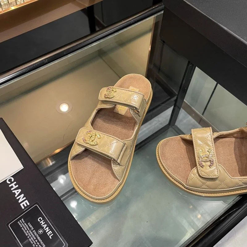 Top mirror Chanel Slippers