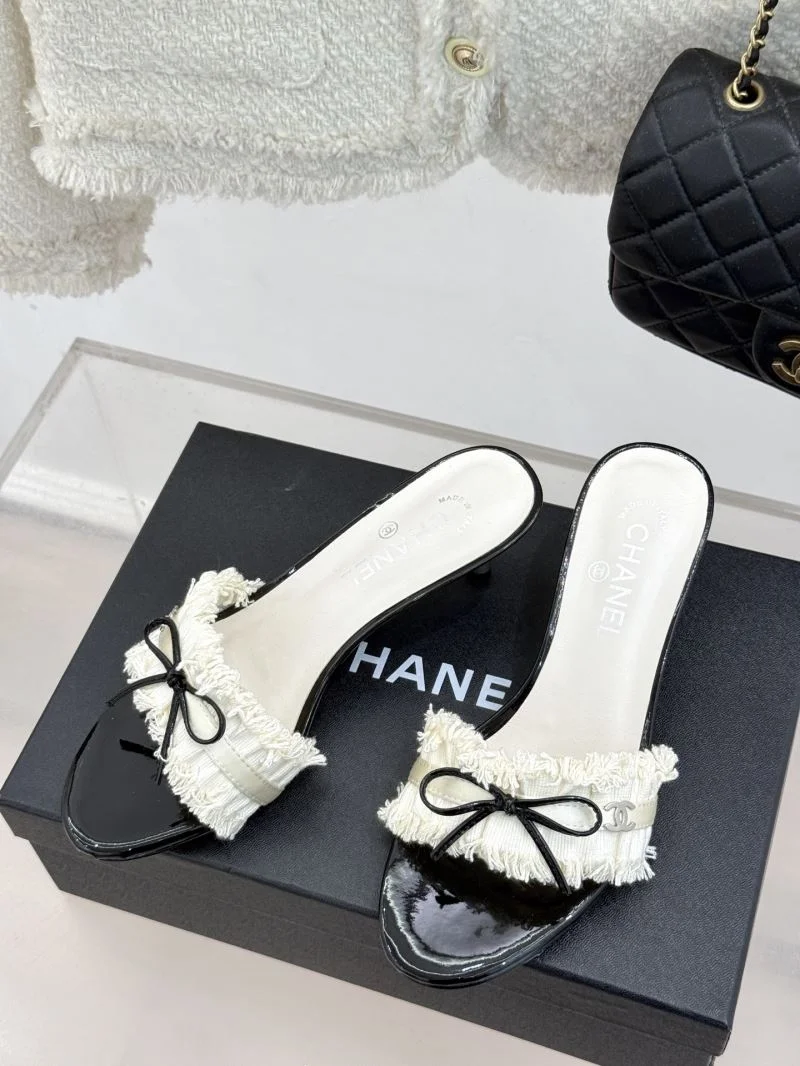 Low-cost Chanel Slippers