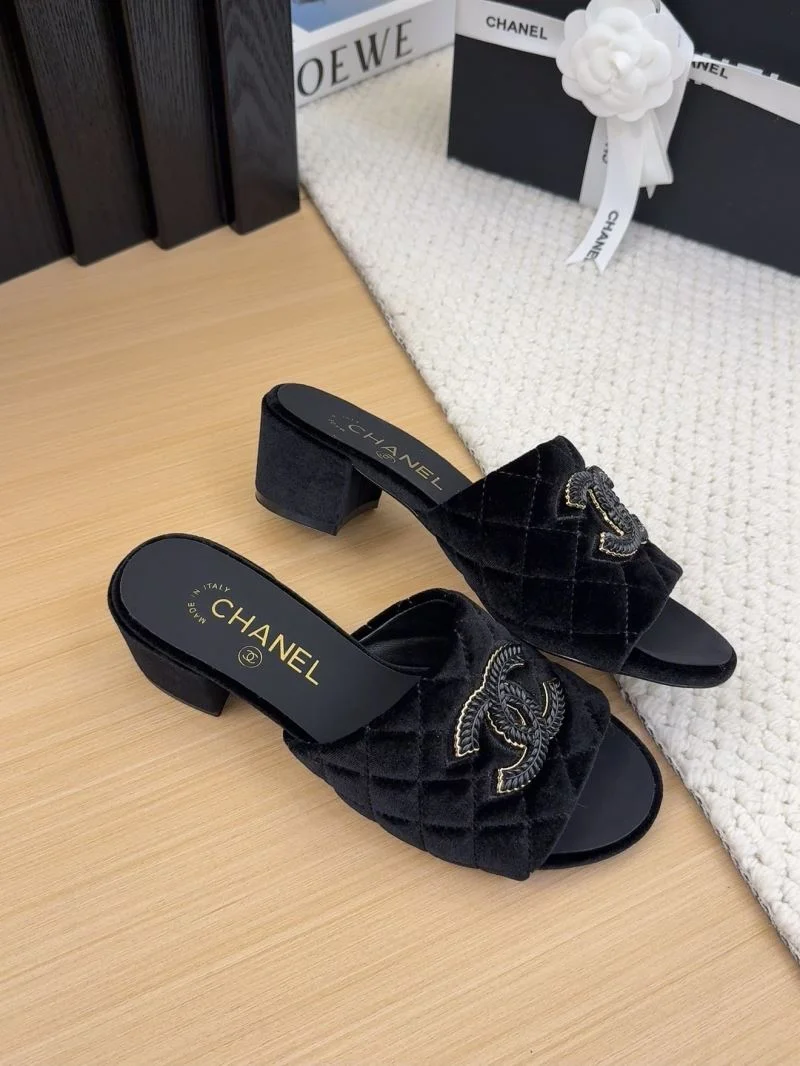 Top match Chanel Slippers
