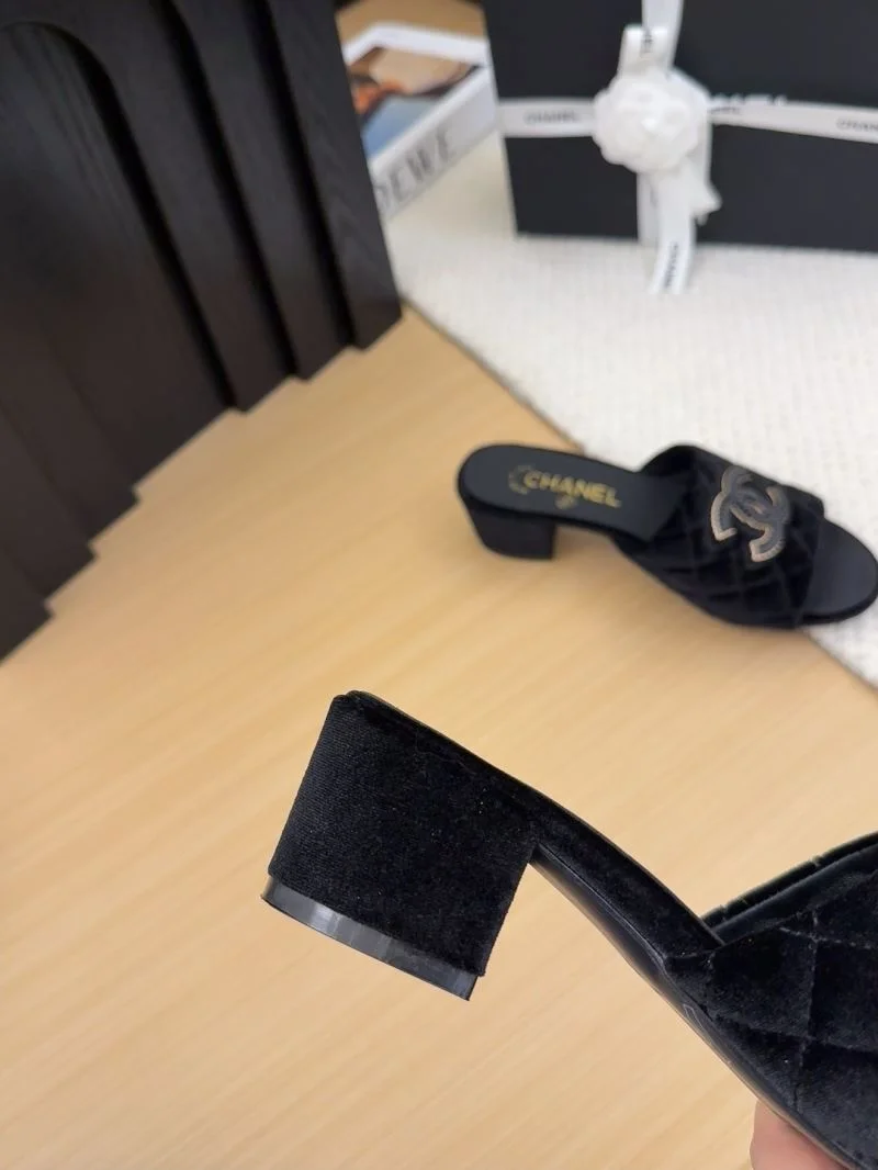 Top match Chanel Slippers