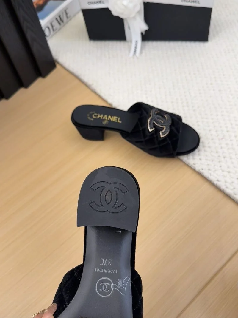 Top match Chanel Slippers