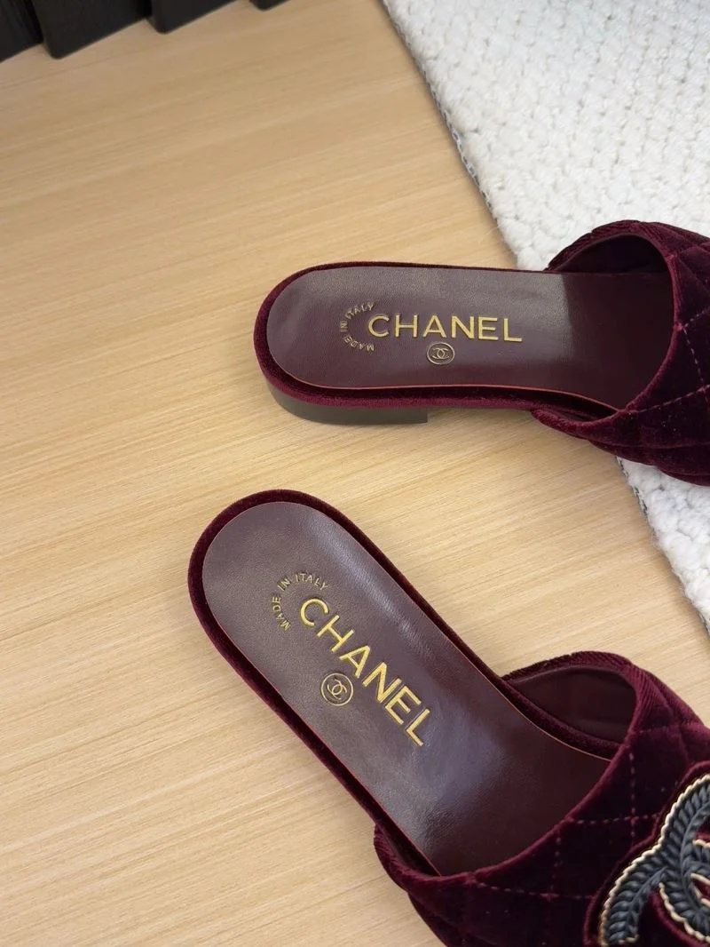 1:1 copy Chanel Slippers
