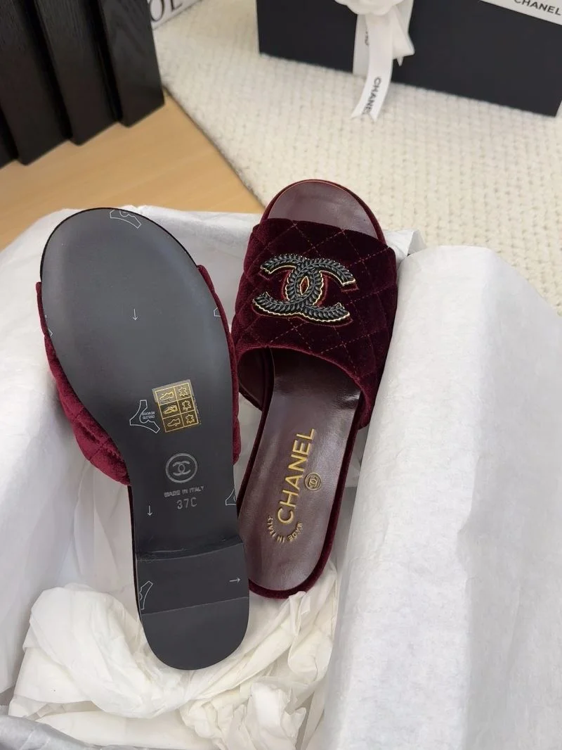 1:1 copy Chanel Slippers