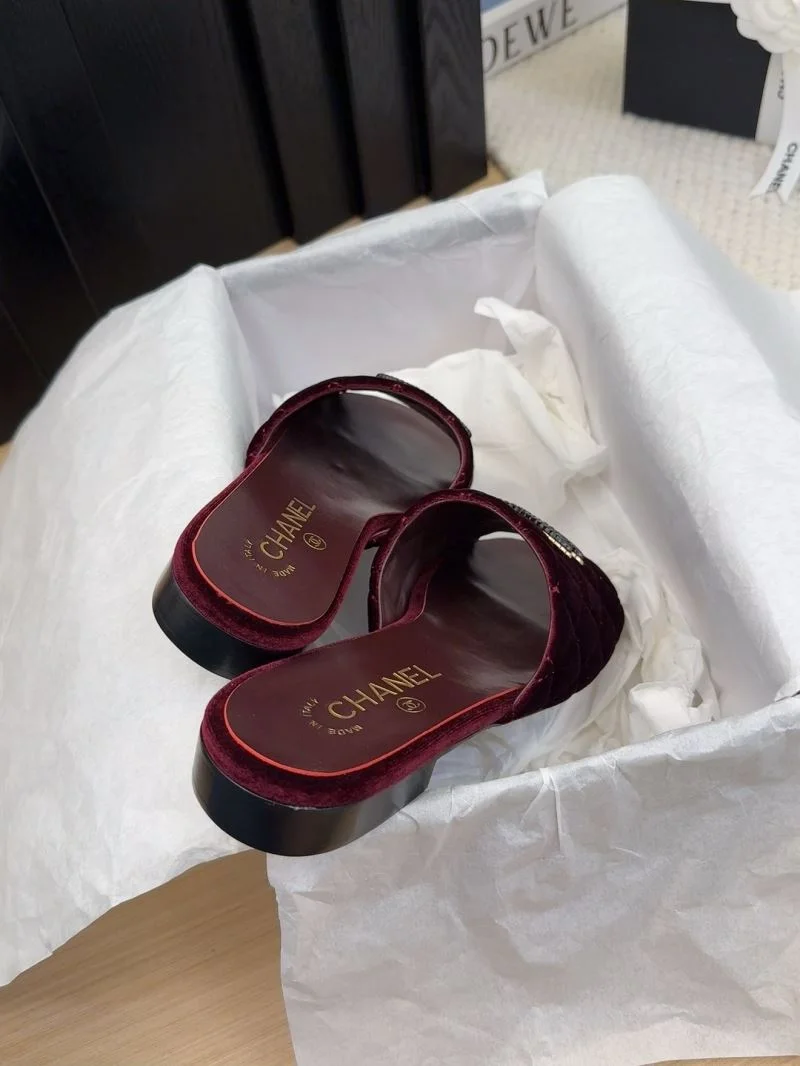 1:1 copy Chanel Slippers