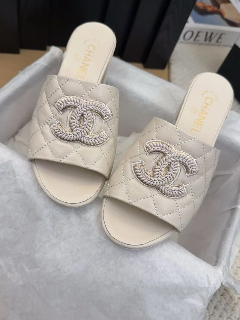 Mirror quality Chanel Slippers