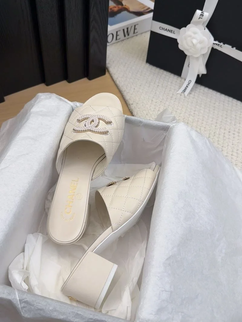 Mirror quality Chanel Slippers