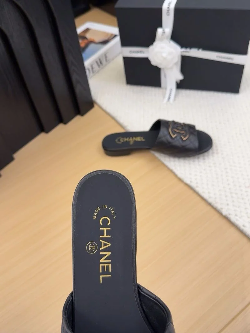 Mirror quality Chanel Slippers