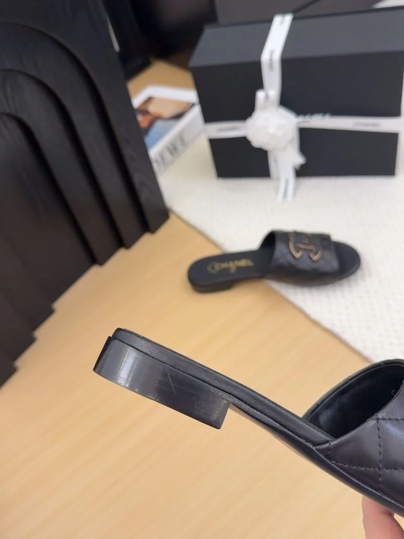 Mirror quality Chanel Slippers