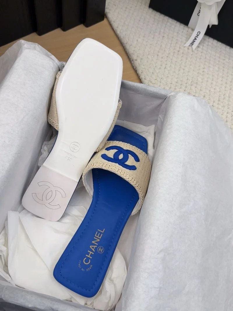 Low-cost Chanel Slippers