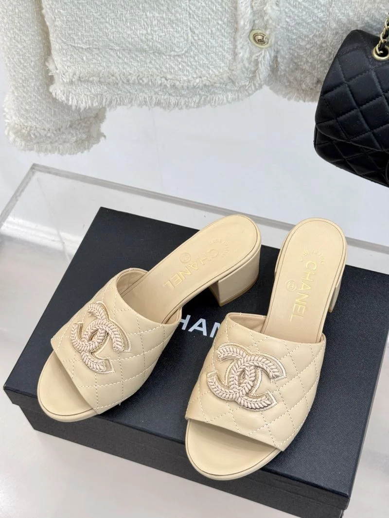 Low-cost Chanel Slippers
